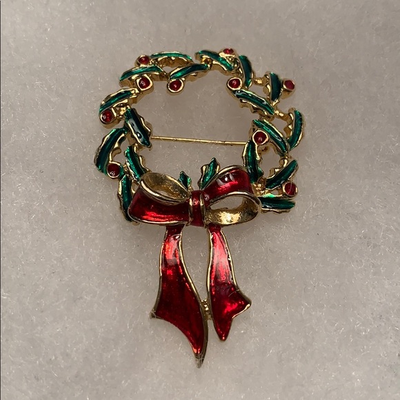 Jewelry | 25 Holiday Wreath Pin | Poshmark